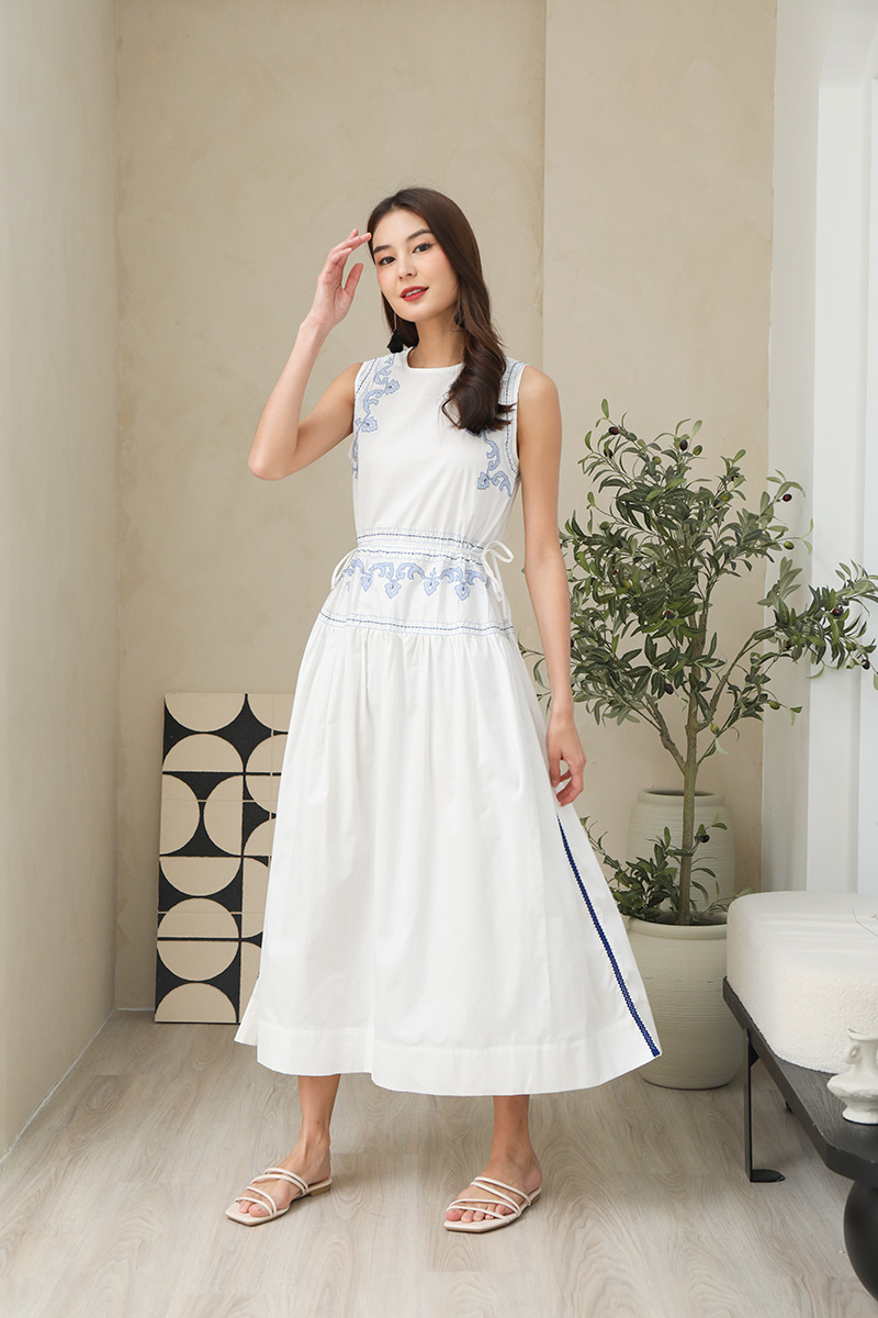 Notes of Tempered Grace Broderie Maxi Dress | lechicsg