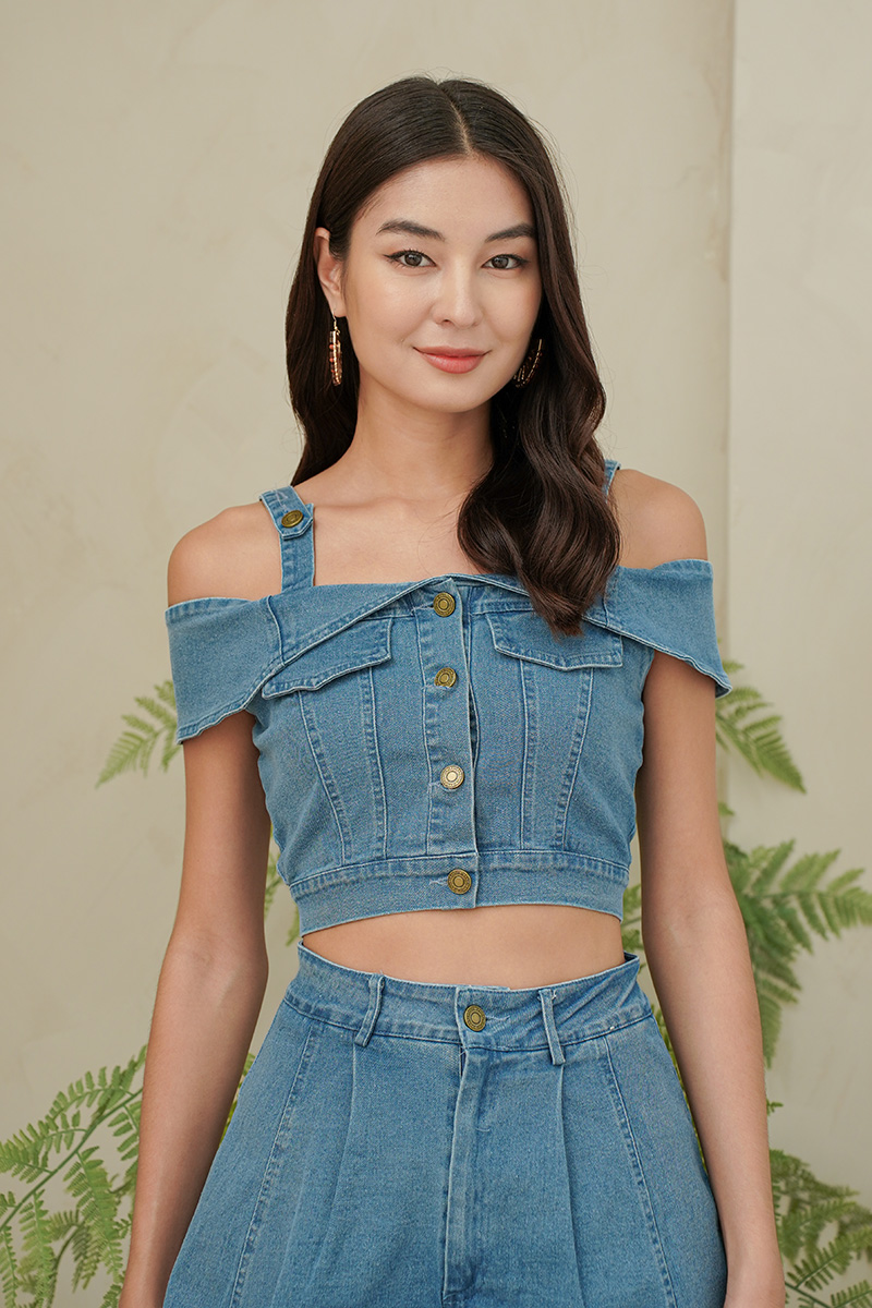 Denim Damsel Offshoulder Denim Jacket Midwash | lechicsg